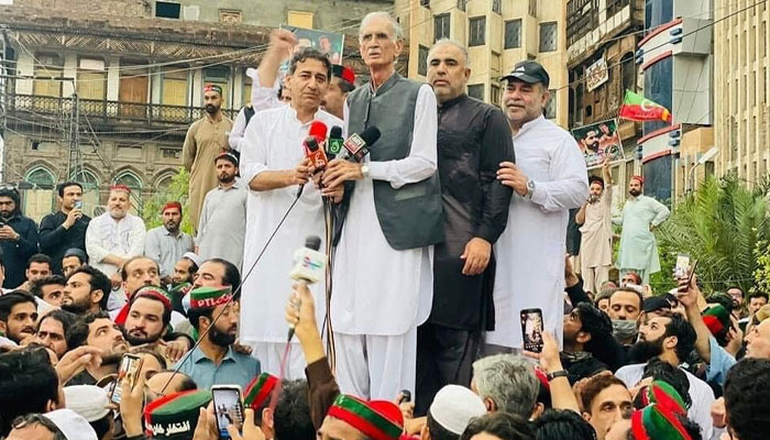 خیبرپختونخوا میں پی ٹی آئی کی گروہ بندی شروع، اہم رہنماؤں کا بیک وقت ...